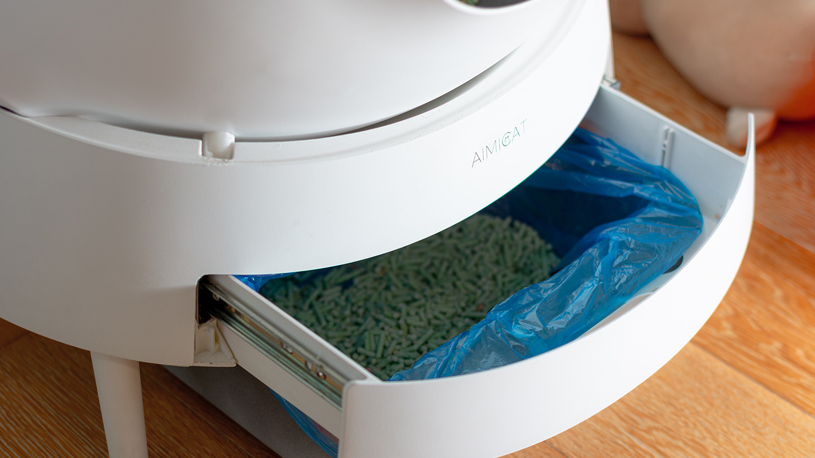 For The Cat Person Who Hates Cleaning - IMBOLDN