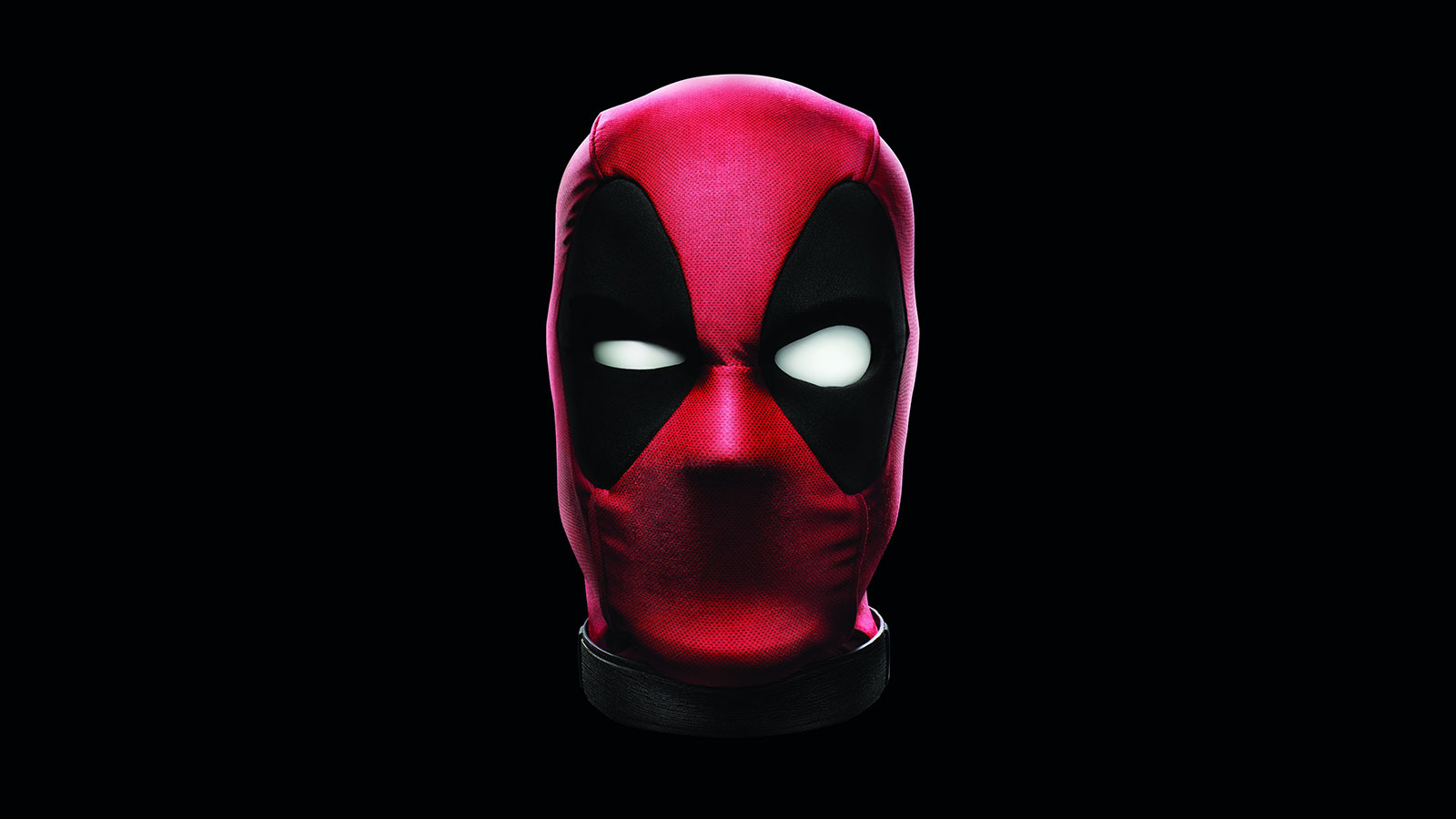 Prank Your Friends With This Interactive Deadpool Collectible From ...