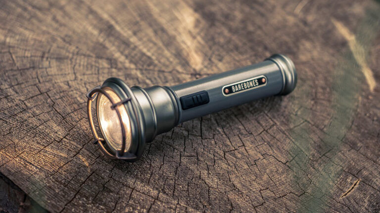 This Barebones Flashlight Offers Modern Technology With Vintage Charm ...