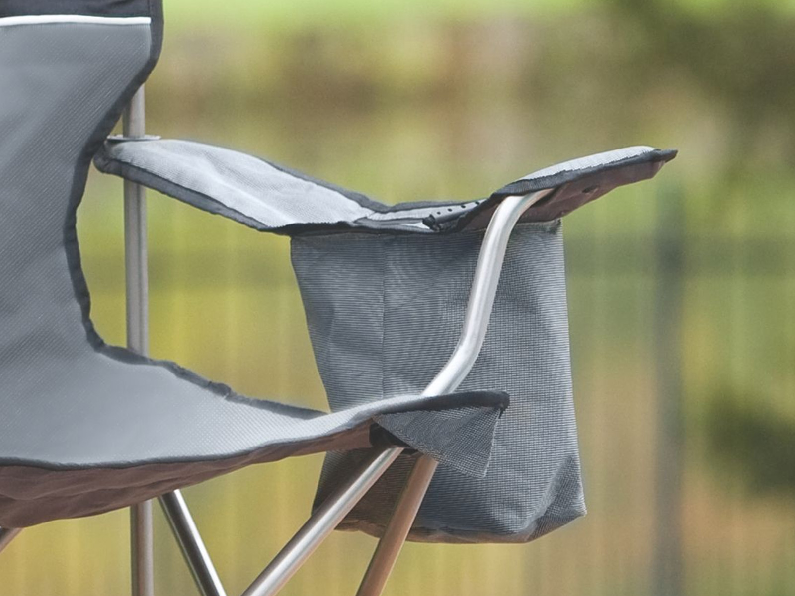 This Coleman Outdoor Chair Comes With A 4 Can Cooler Attached - IMBOLDN