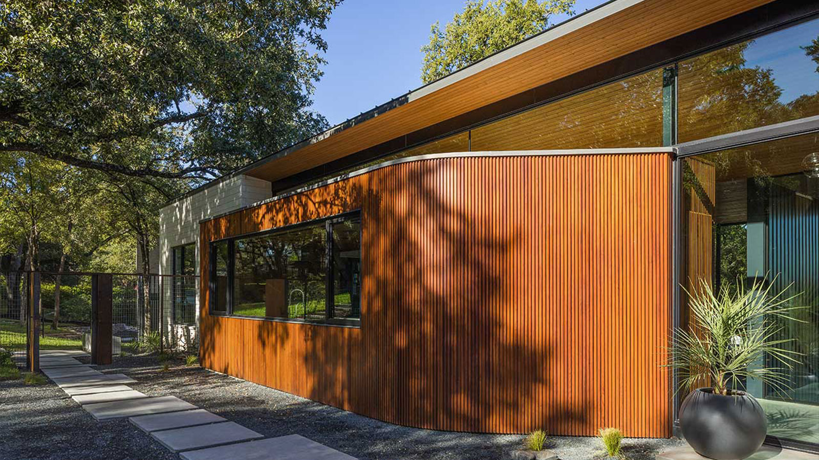 A Full-Size Lap Pool Is At The Heart Of This Stylish Austin, Texas Home ...