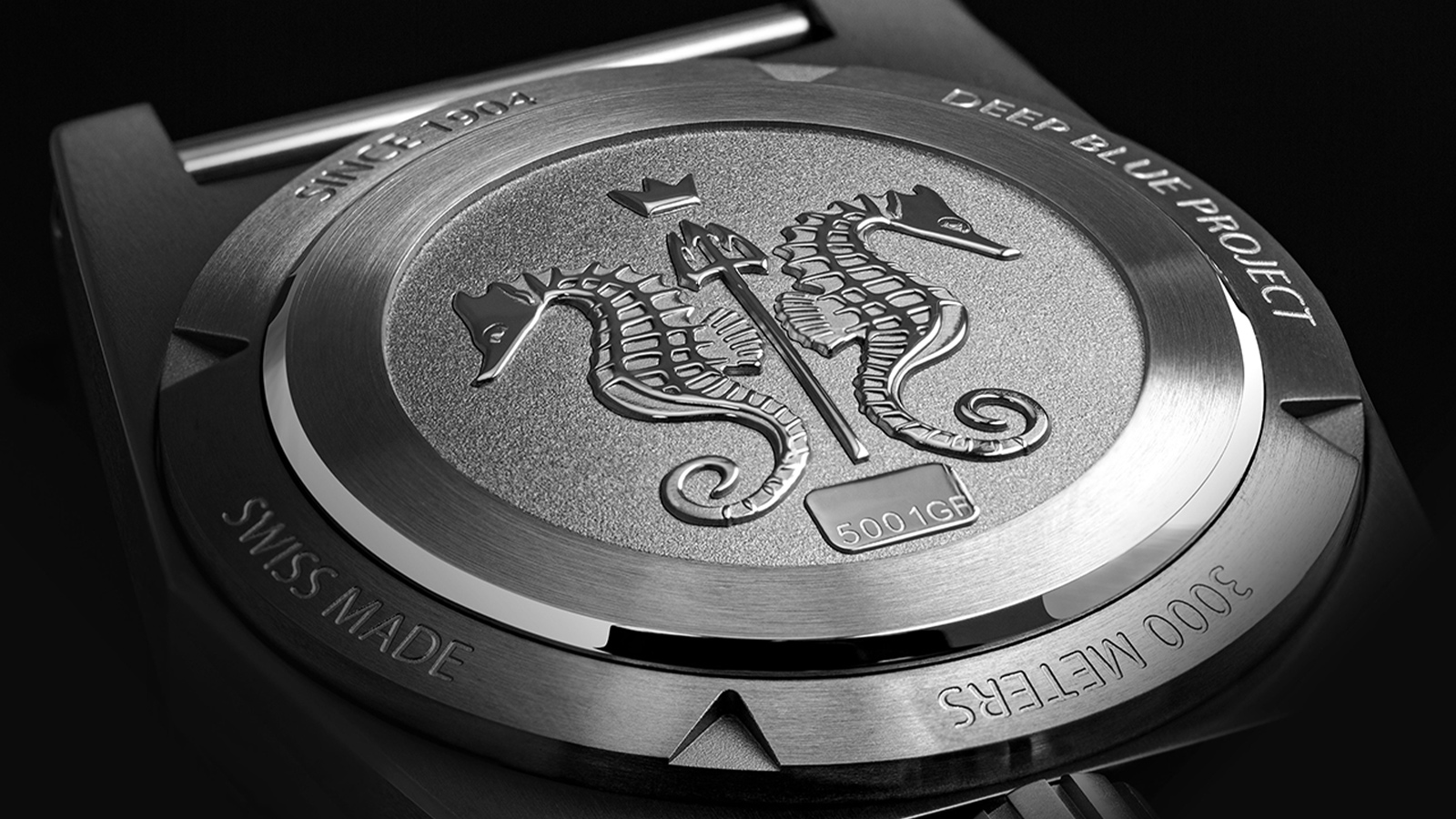 Patented Tech Keeps The ZRC GF 3000 Titanium Diver Watch Running ...