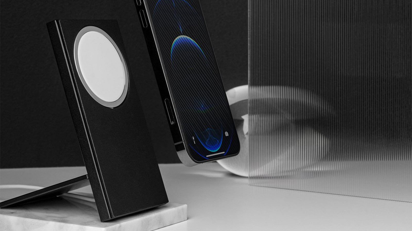 Native Union’s MagSafe Compatible Rise Dock Charger - IMBOLDN