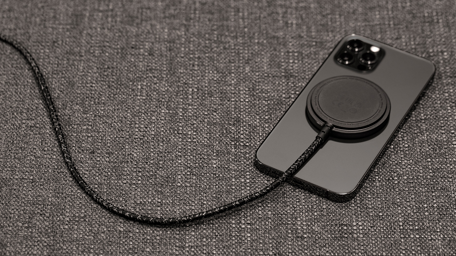 Native Union Introduces The Snap Magnetic Wireless Charger - IMBOLDN