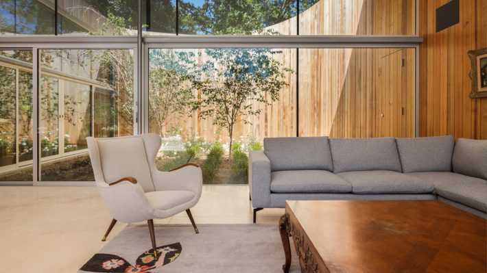 Surrounded By An Undulating Cedar Wall, Roofless House Focuses On The ...