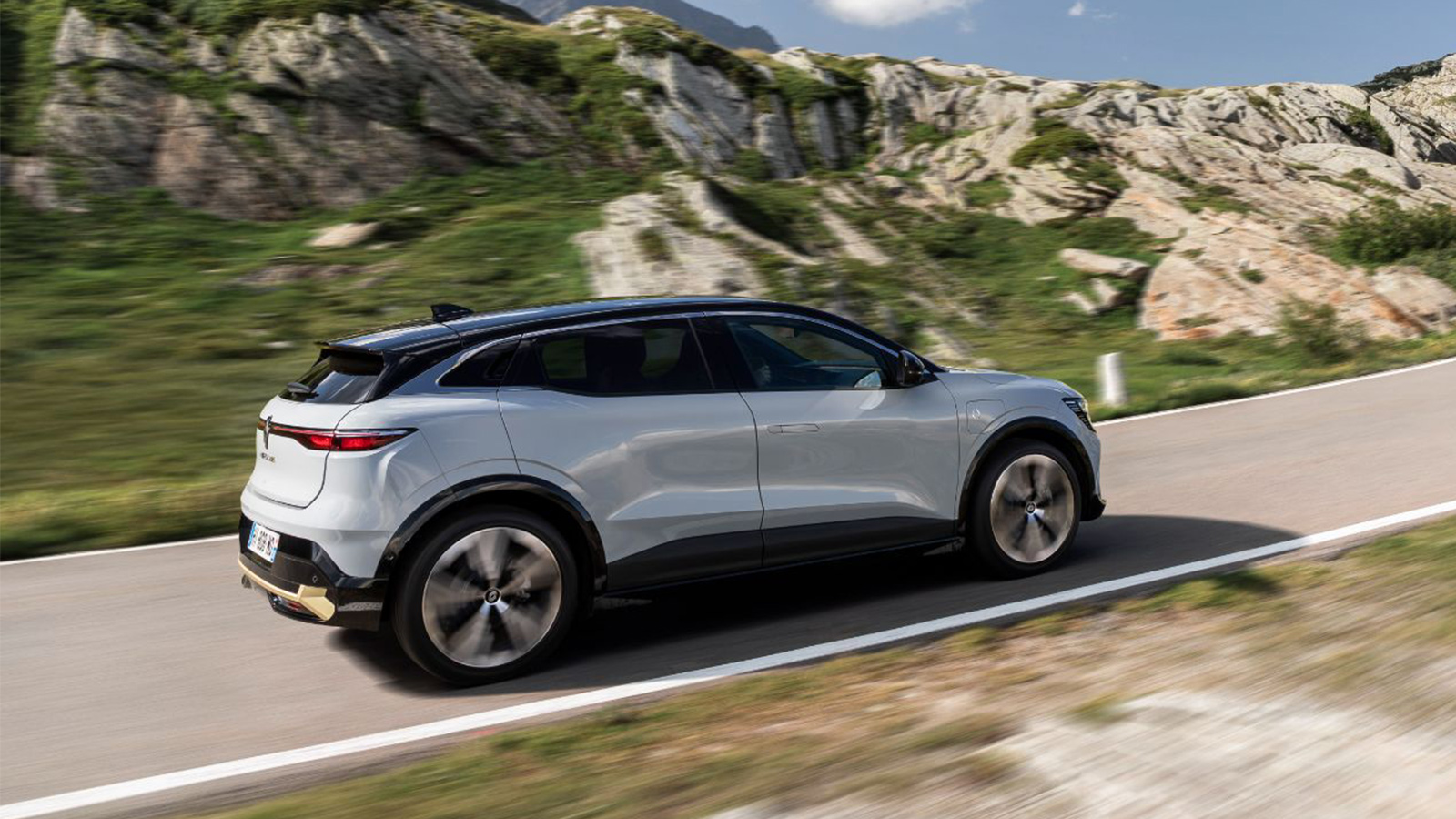 The Renault Megane E-Tech: An All-New EV That Gives Buyers A Choice In ...