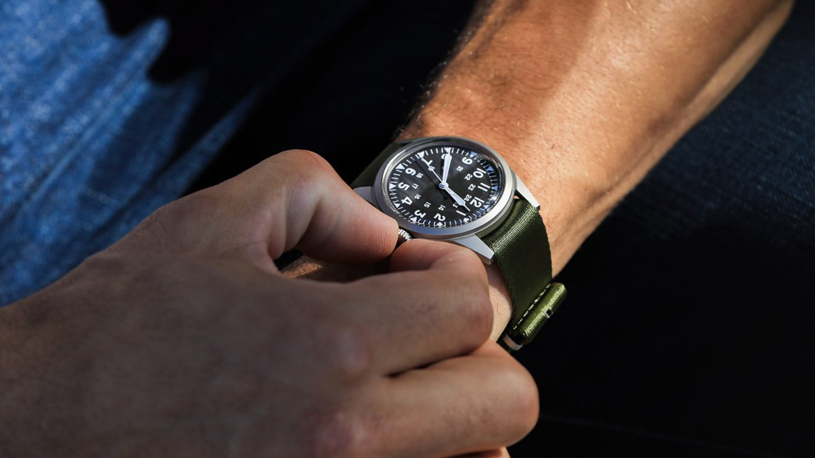 Benrus Brings Back The Vintage American Field Watch - IMBOLDN