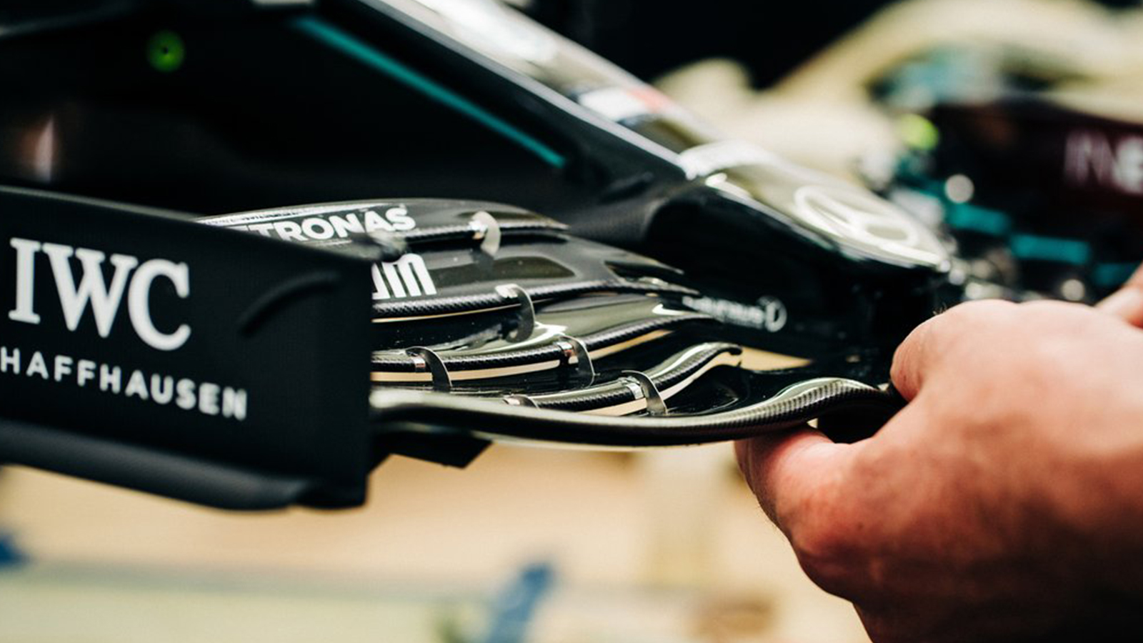 Amalgam Mercedes-AMG F1 W11 EQ Performance 1:4 Scale Edition - IMBOLDN