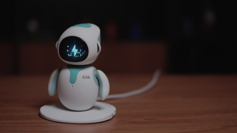 Meet Eilik, A Tiny Interactive Desktop Robot - IMBOLDN