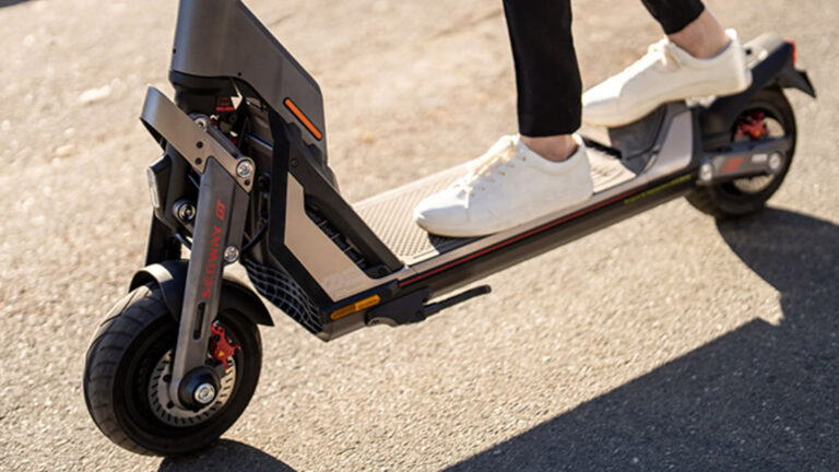 Segway Super Scooter GT Series Gives Riders 55 Miles Of Range At 43 MPH ...