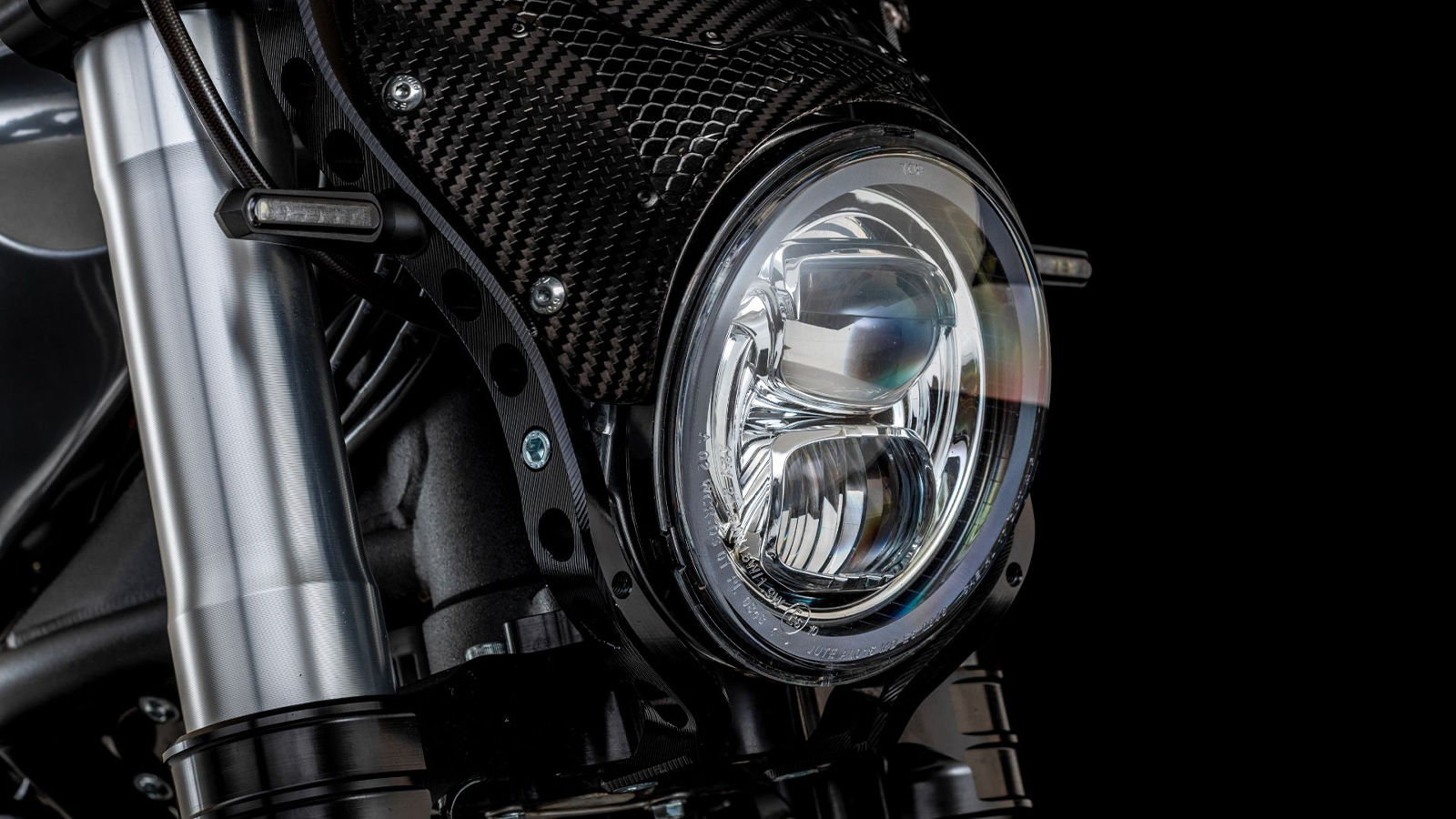 CCM Classic Tracker Is Built For Any Given Sunday, And Monday Morning ...