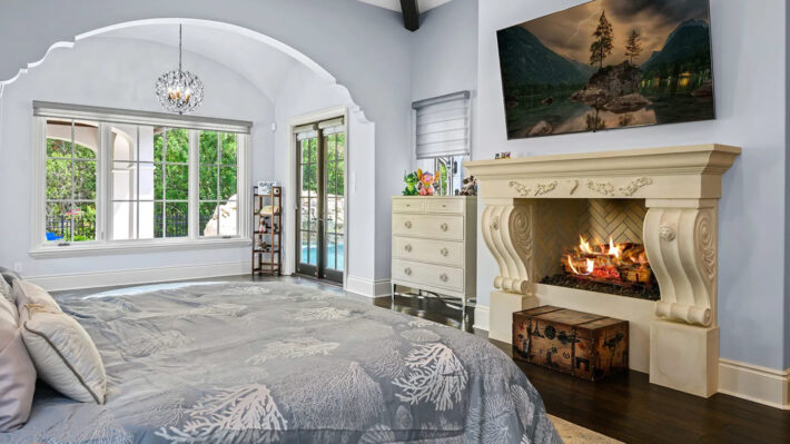 Own Your Very Own 'Star Wars' And Disney-Themed Mansion In The Walt ...