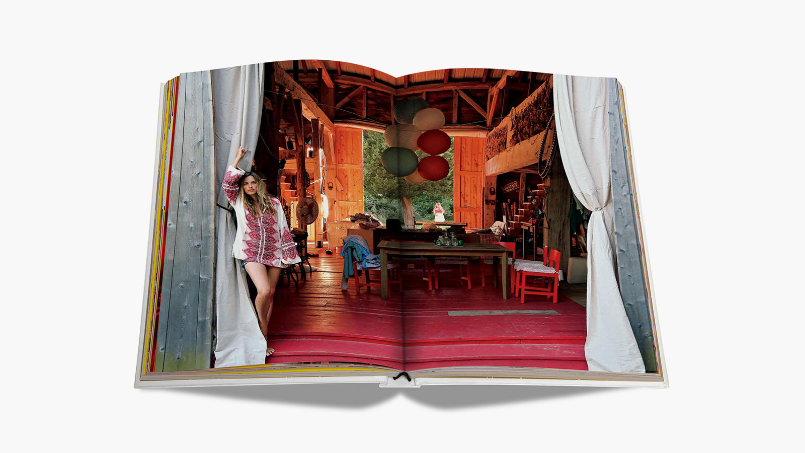 Assouline Presents The ‘Gypset Trilogy’ By Julia Chaplin - IMBOLDN