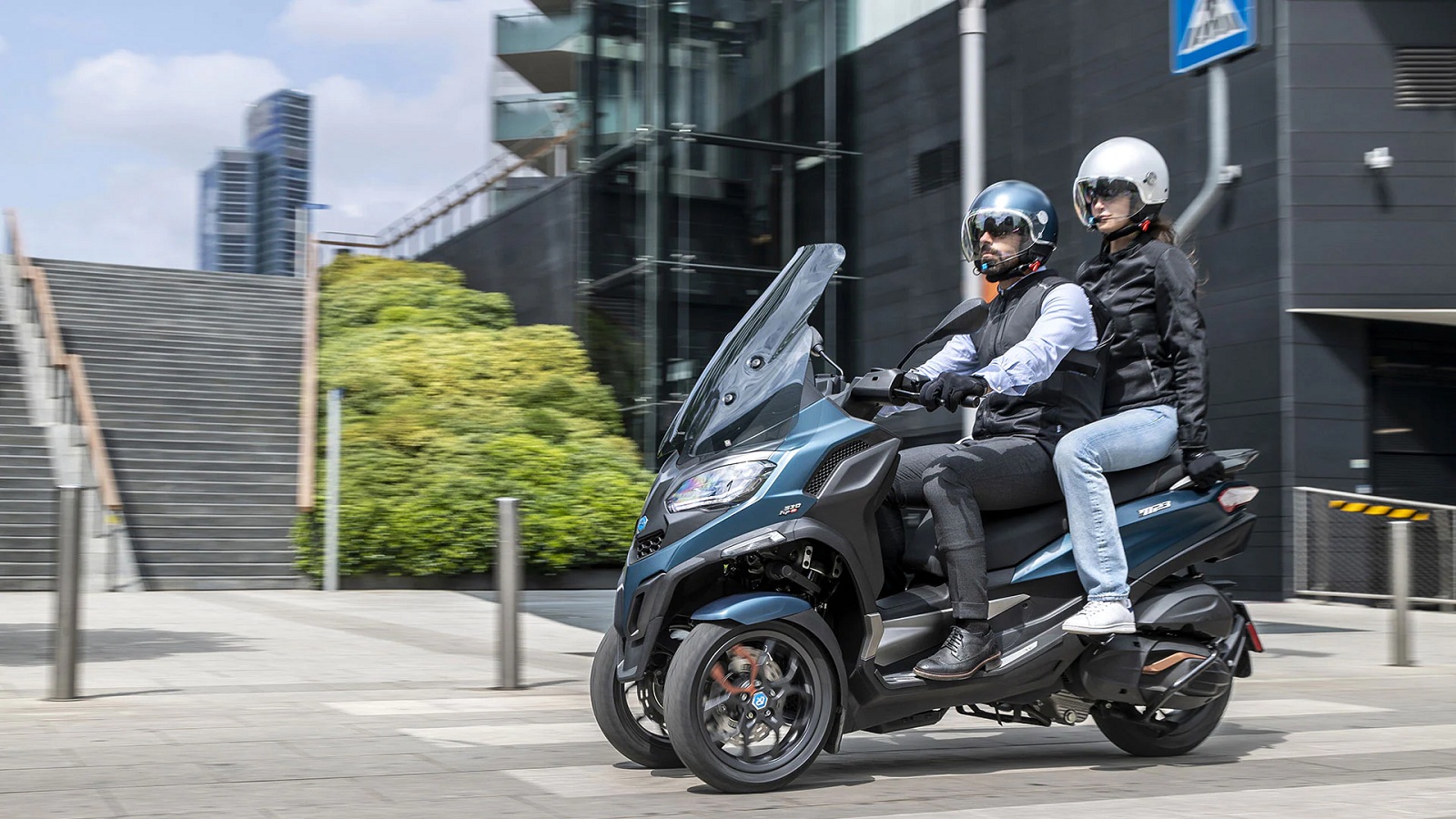 2022 Piaggio MP3 530 Gains More Power And Slightly Less Weight - IMBOLDN