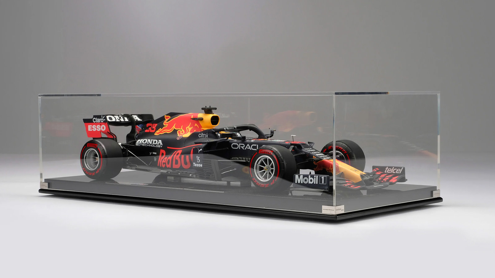 Introducing The New Amalgam Collection Max Verstappens 2021 World ...