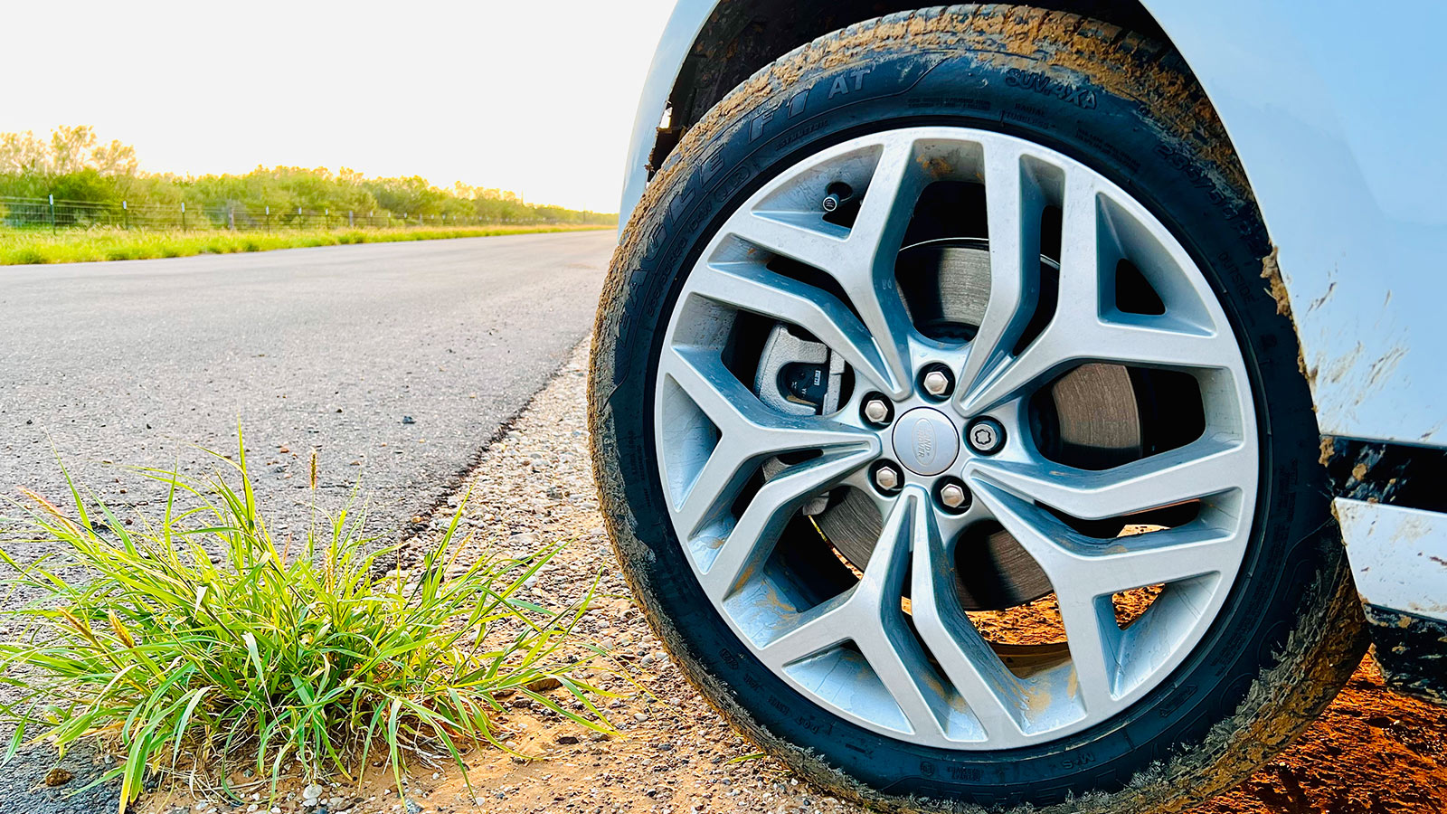 Land Rover Evoque Proves Size Doesn’t Matter When It Comes to Luxury - IMBOLDN