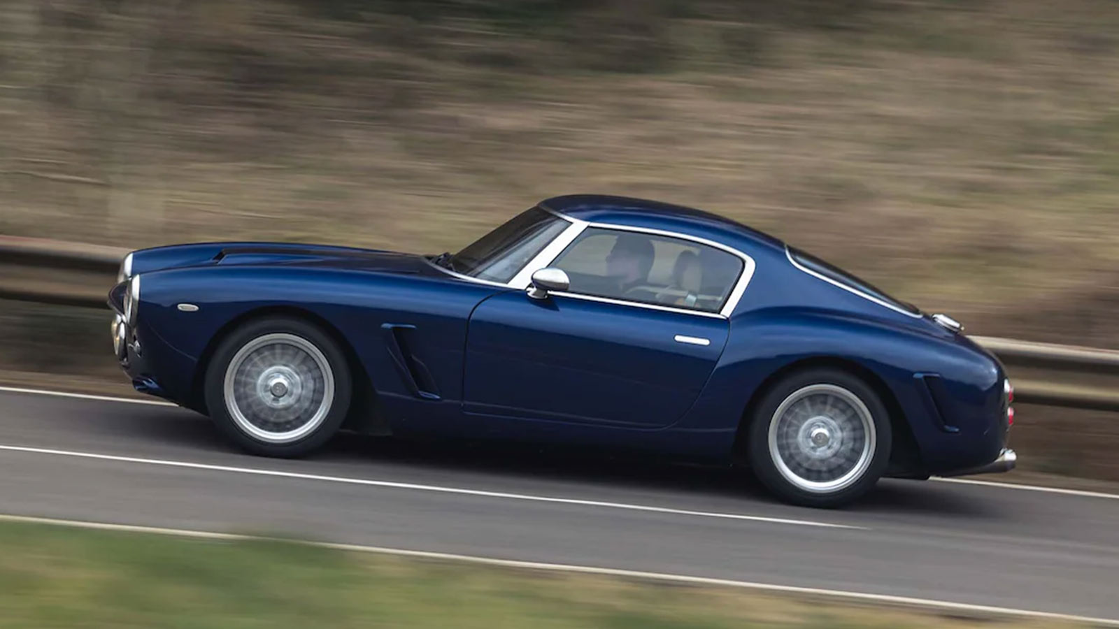 RML Ferrari 250 SWB Is 60s On Top And 90s Maranello Underneath - IMBOLDN