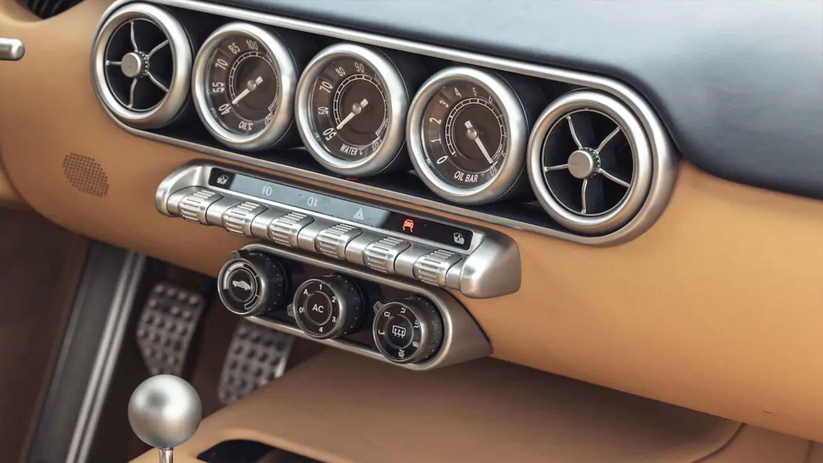 RML Ferrari 250 SWB Is 60s On Top And 90s Maranello Underneath - IMBOLDN