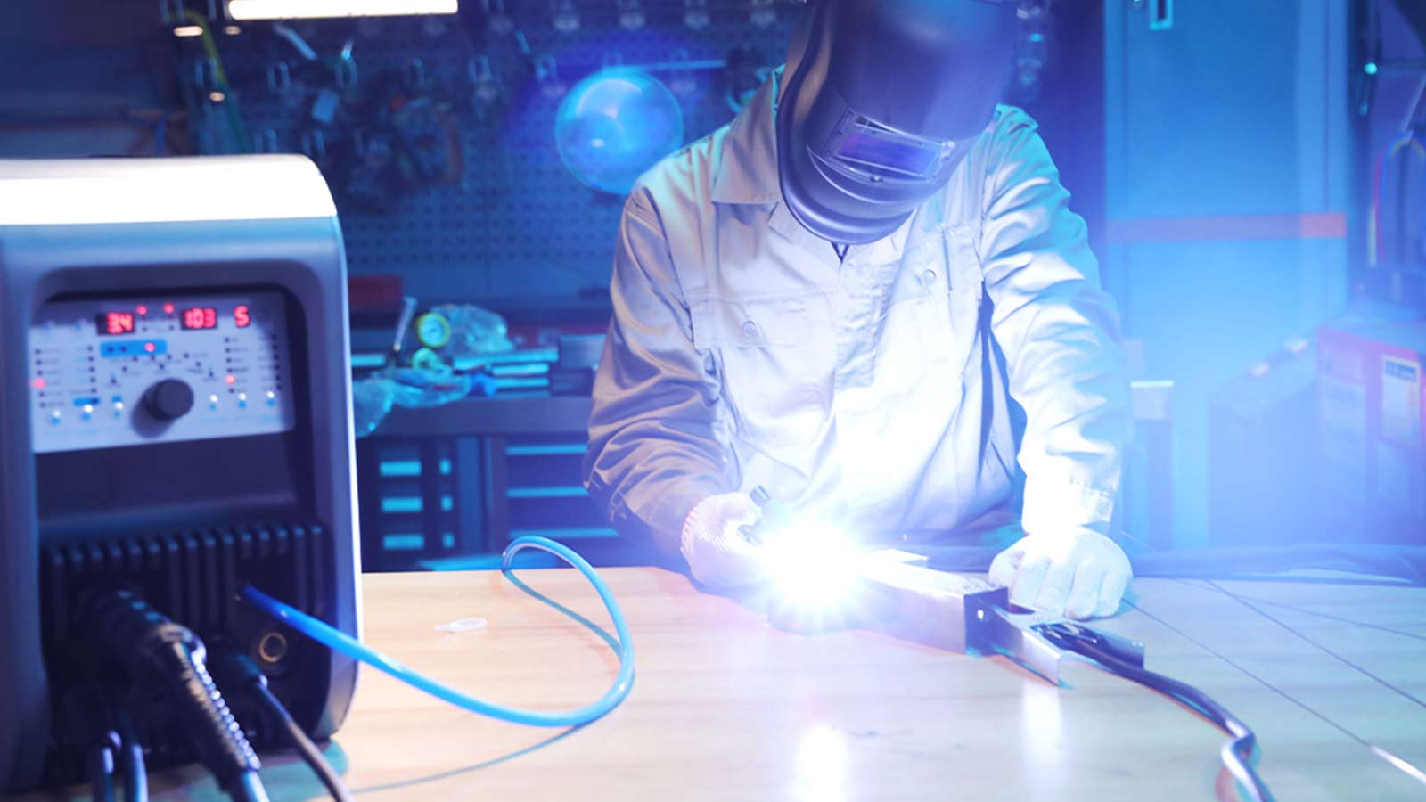 GoWelding’s 5-in-1 Portable Welder Is A Complete Welding System For All ...