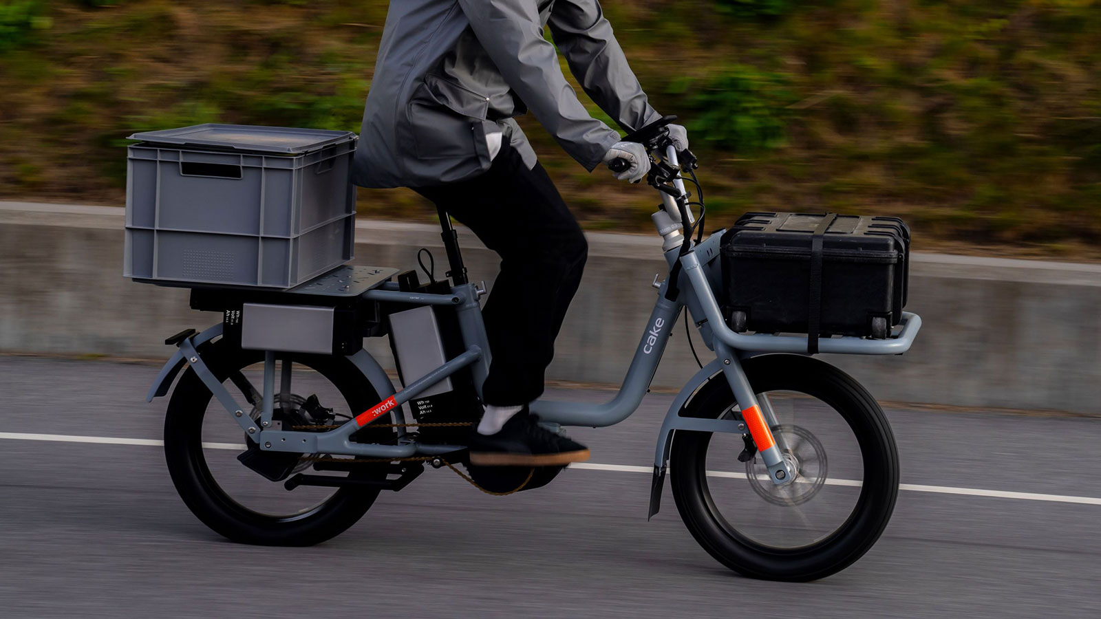 CAKE Unveils The Åik, Its 224-Mile Utility eBike - IMBOLDN
