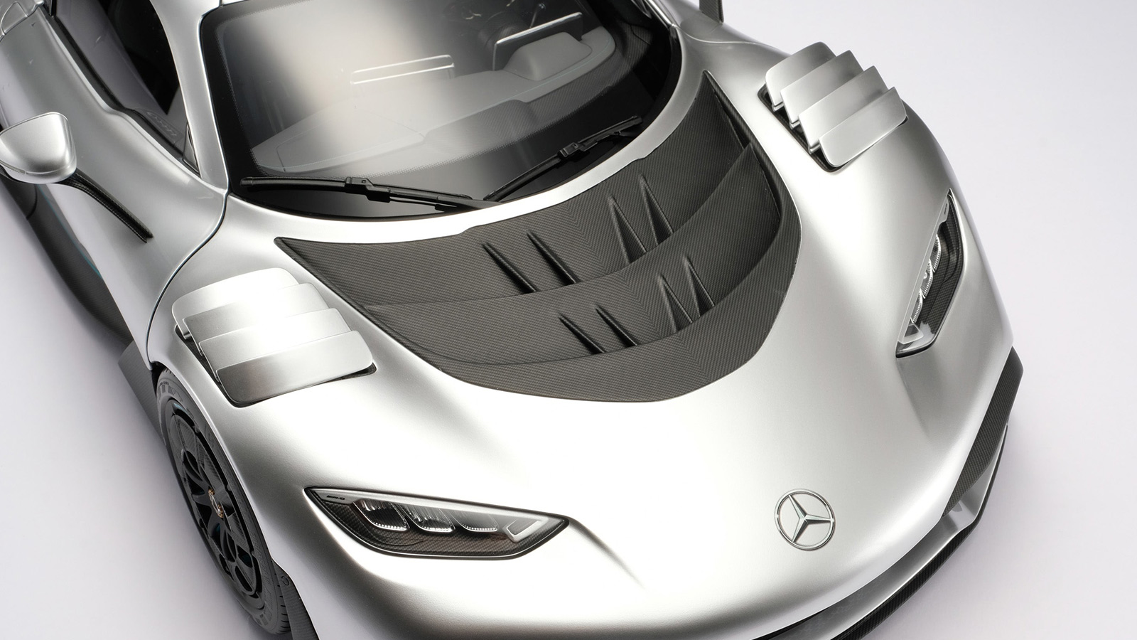 Amalgam Debuts The Mercedes-AMG ONE 1:8 Scale Model - IMBOLDN