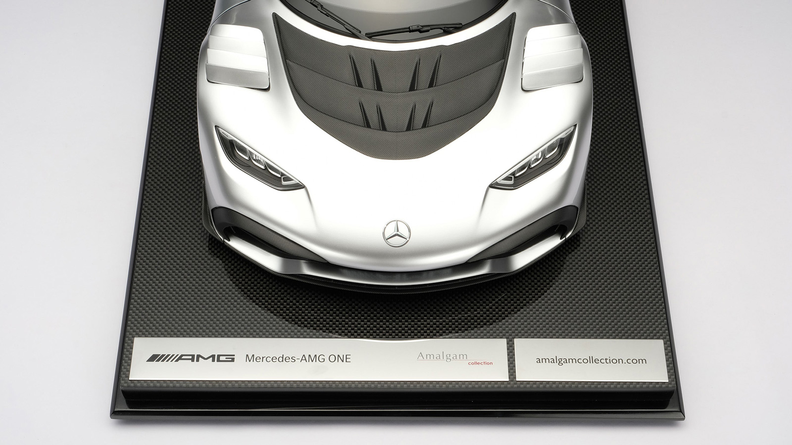 Amalgam Debuts The Mercedes-AMG ONE 1:8 Scale Model - IMBOLDN