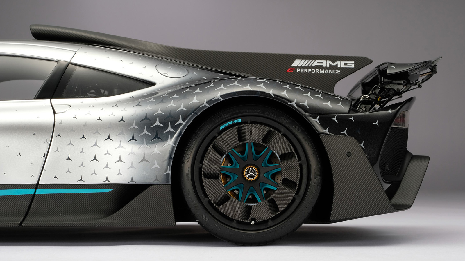 Amalgam Debuts The Mercedes-AMG ONE 1:8 Scale Model - IMBOLDN