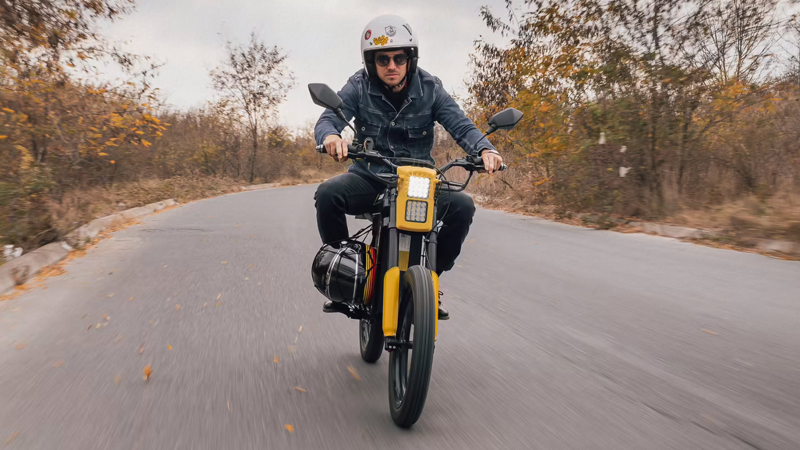 Foldable Colibri M22 e-Bike Carries Enough Batteries To Provide 120 Miles Of Range - IMBOLDN