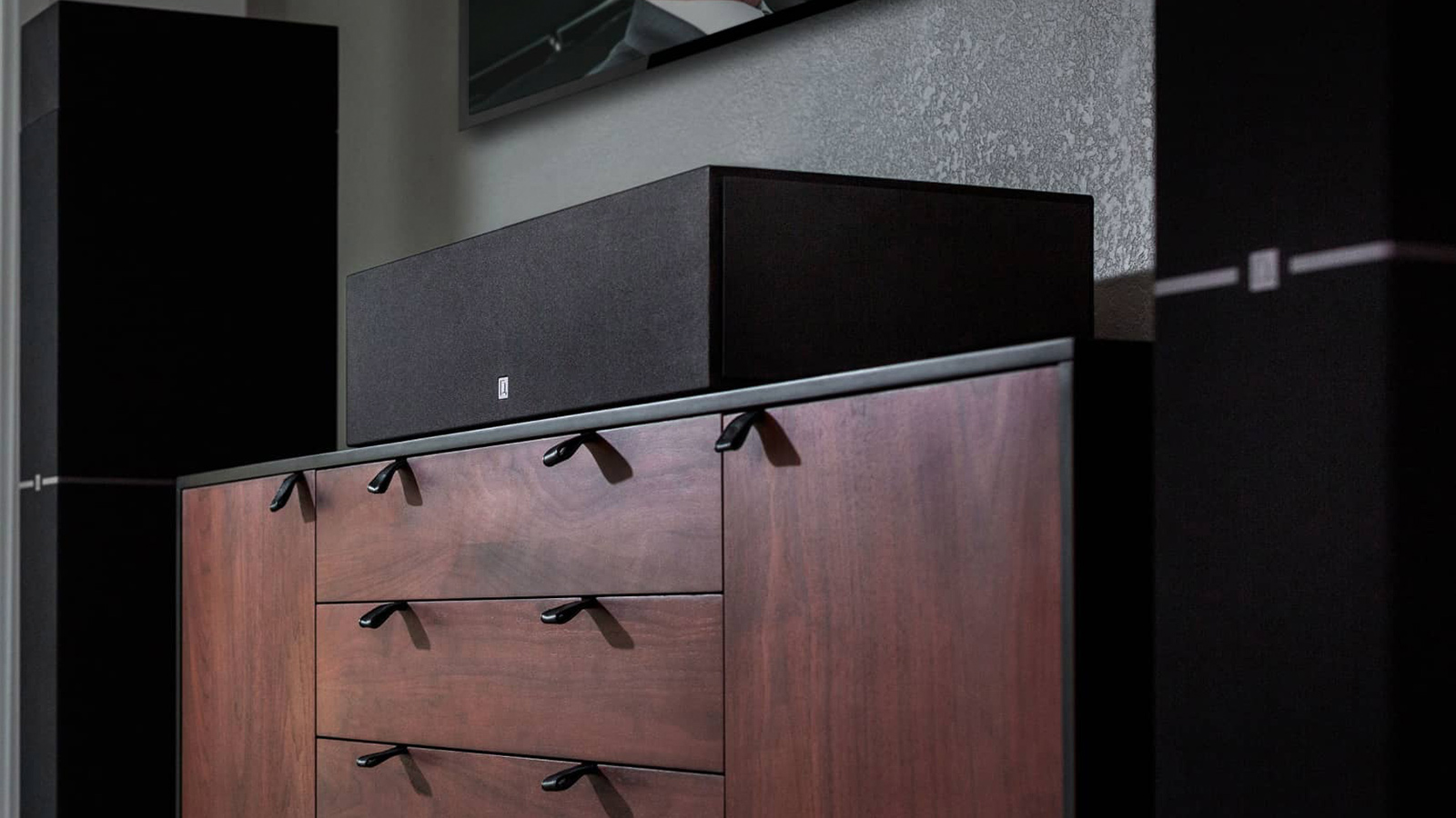 Definitive Technology Announces Its Impressive Dymension Series ...