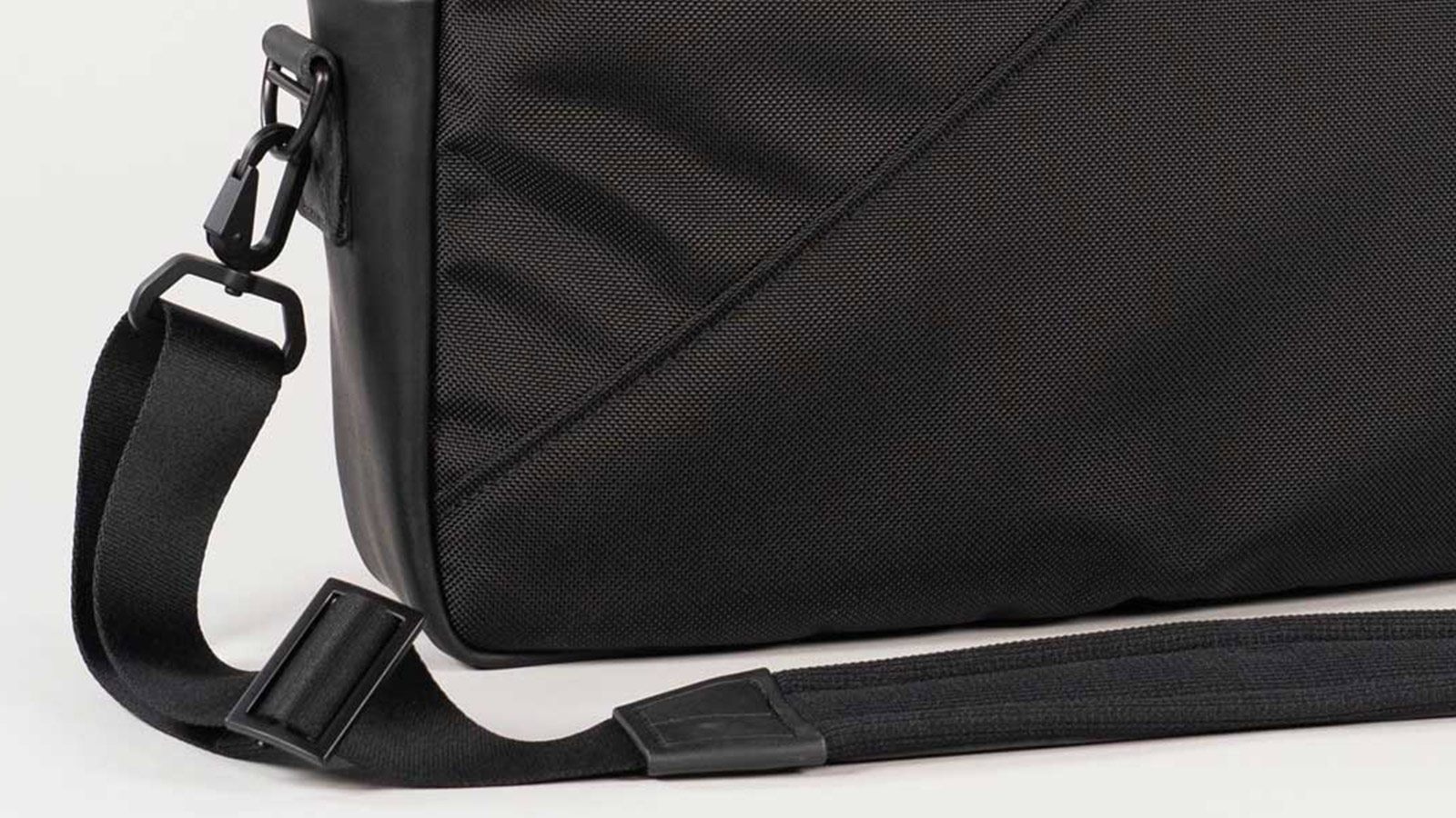 The Limited Edition WaterField Designs Verve Laptop Briefcase Is ...