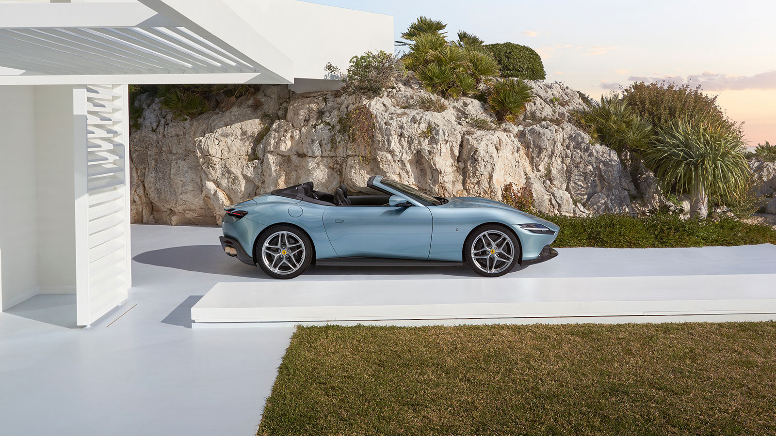 2024 Ferrari Roma Spider Loses The Roof But Keeps The 612 HP V8 - IMBOLDN