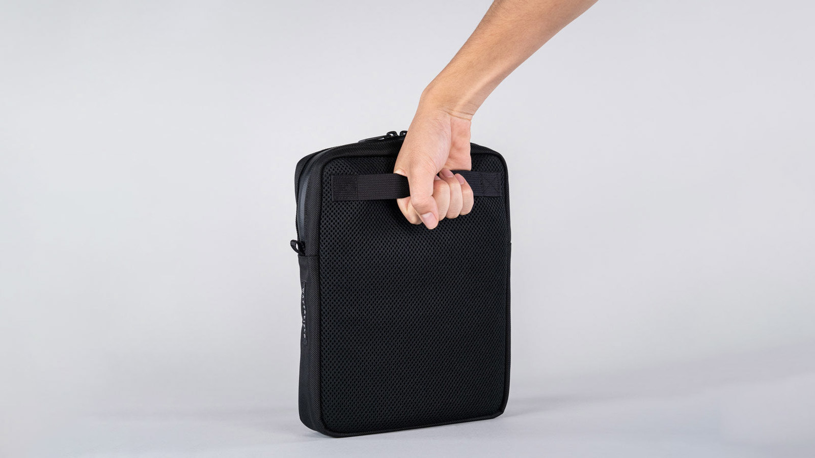 Introducing WaterField’s Newest Addition To Its Essential Crossbody ...