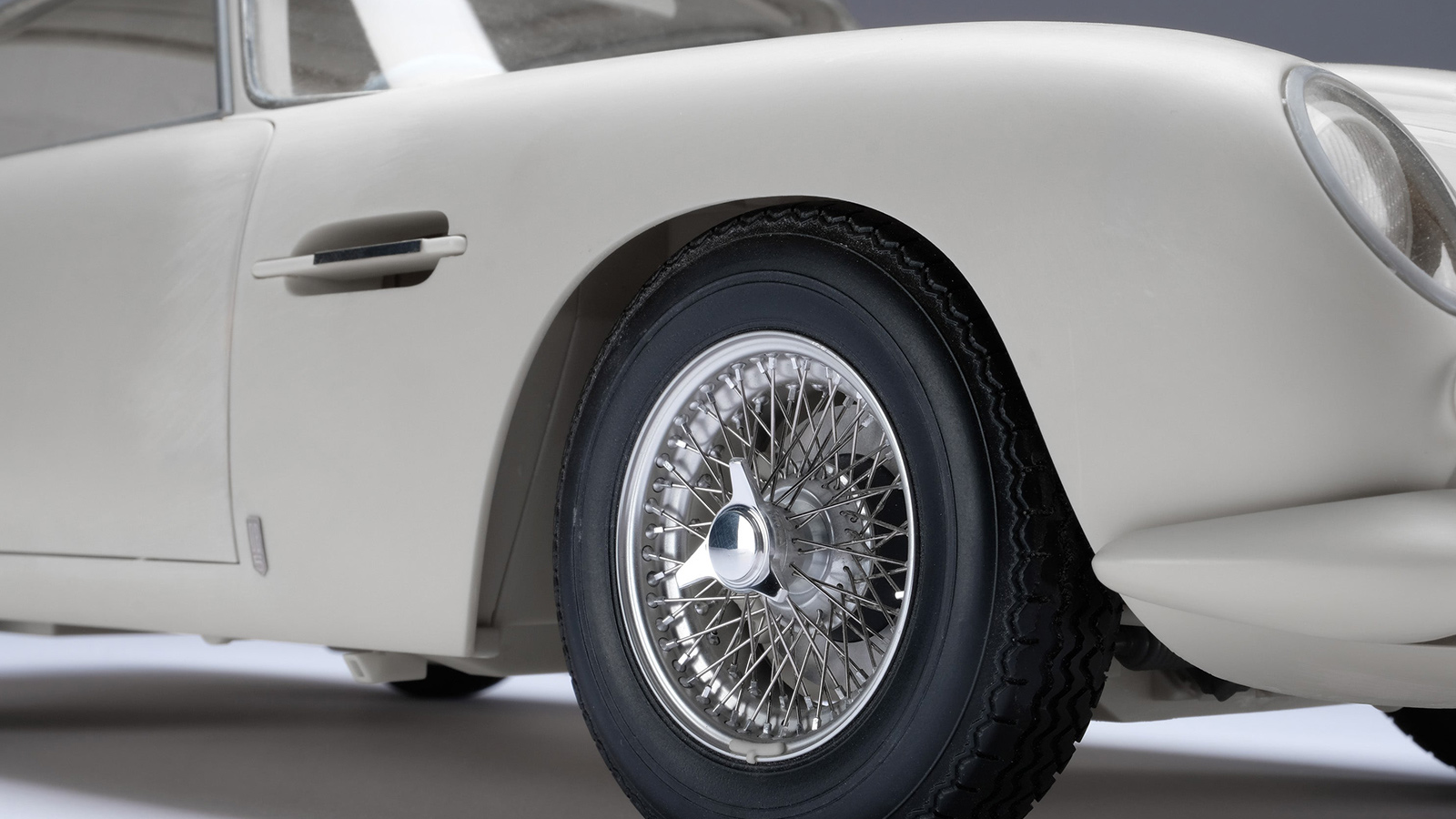 Amalgam Collection ASTON MARTIN DB5 VANTAGE | LIMITED EDITION - IMBOLDN
