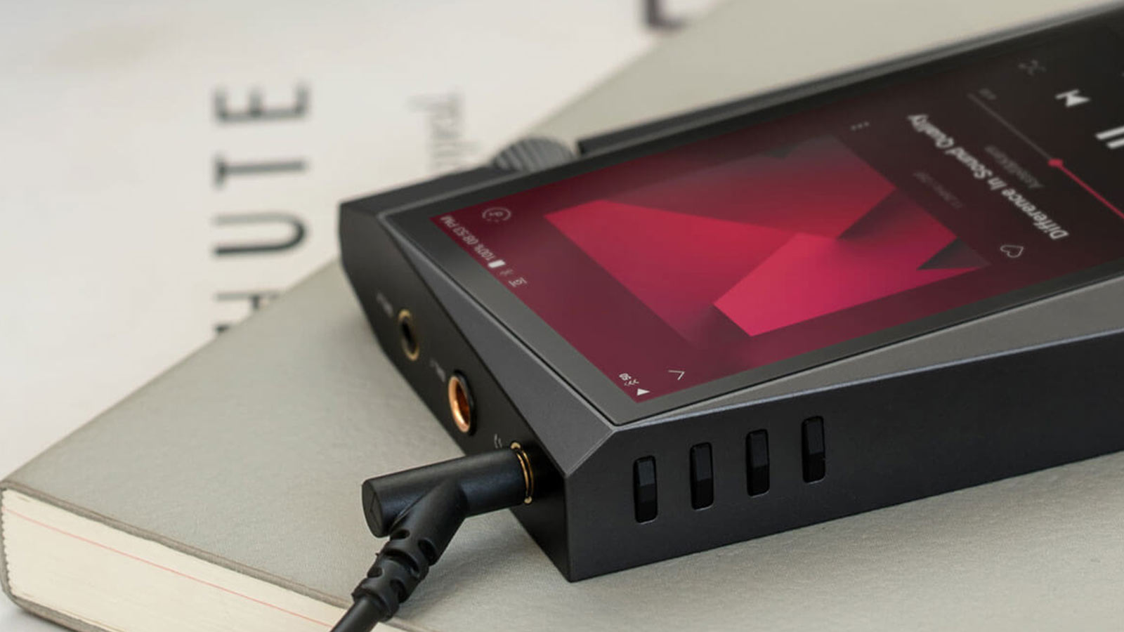 Astell&Kern's A&norma SR35: Portable Hi-Fi Music Player With Advanced ...