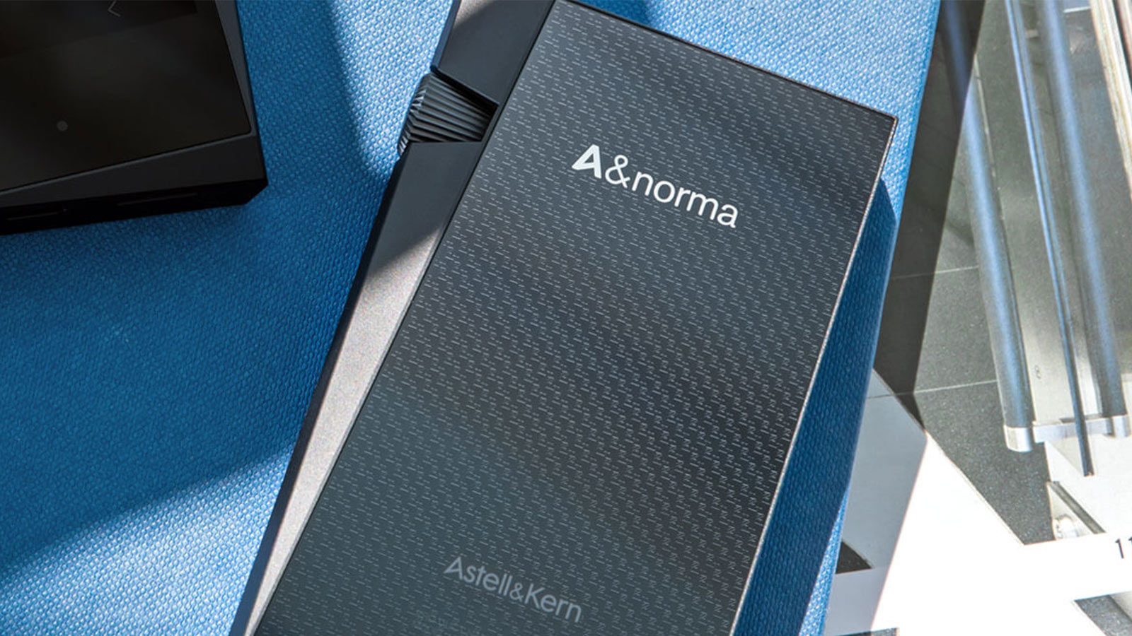 Astell&Kern's A&norma SR35: Portable Hi-Fi Music Player With Advanced ...