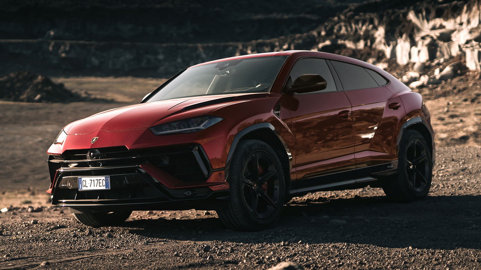 New 657 HP Lamborghini Urus S Takes Invited Guests On A 100-Mile Grand ...