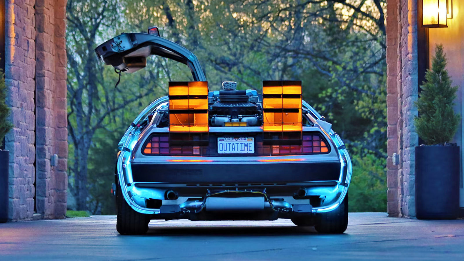 Back To The Future DMC-12 Time Machine Replica Goes To Mecum Indy 2023 ...