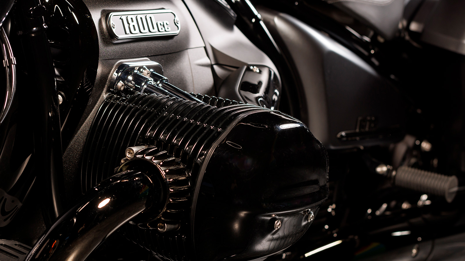 2024 BMW R 18 Roctane Brings A New Shade Of Black To The R 18 Lineup ...