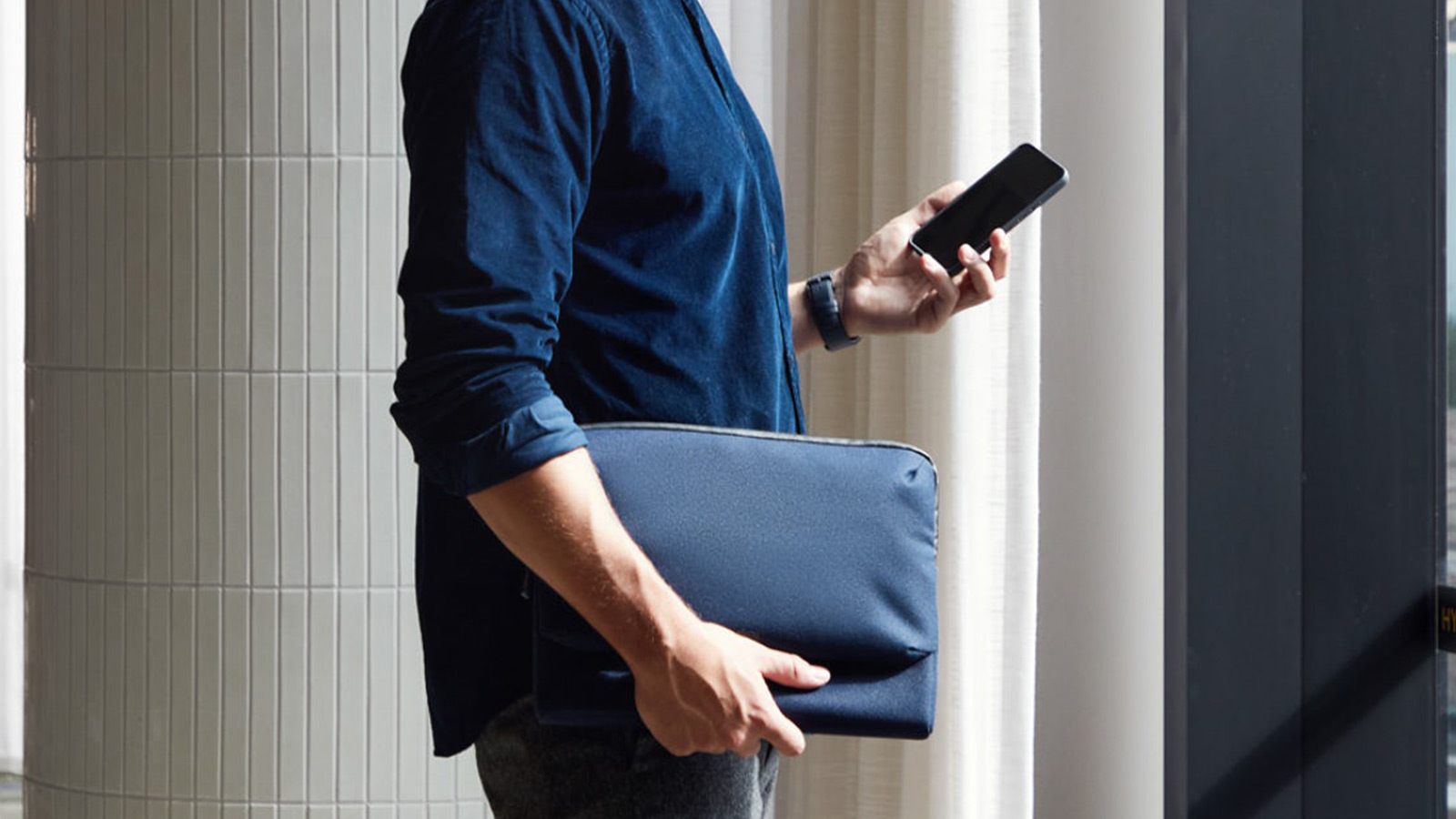 Stay Organized And Stylish With The Bellroy Laptop Caddy - Your Perfect ...