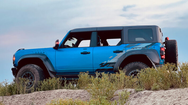 2023 Ford Bronco Raptor Is A Wild Horse With Razor Sharp Shoes - IMBOLDN