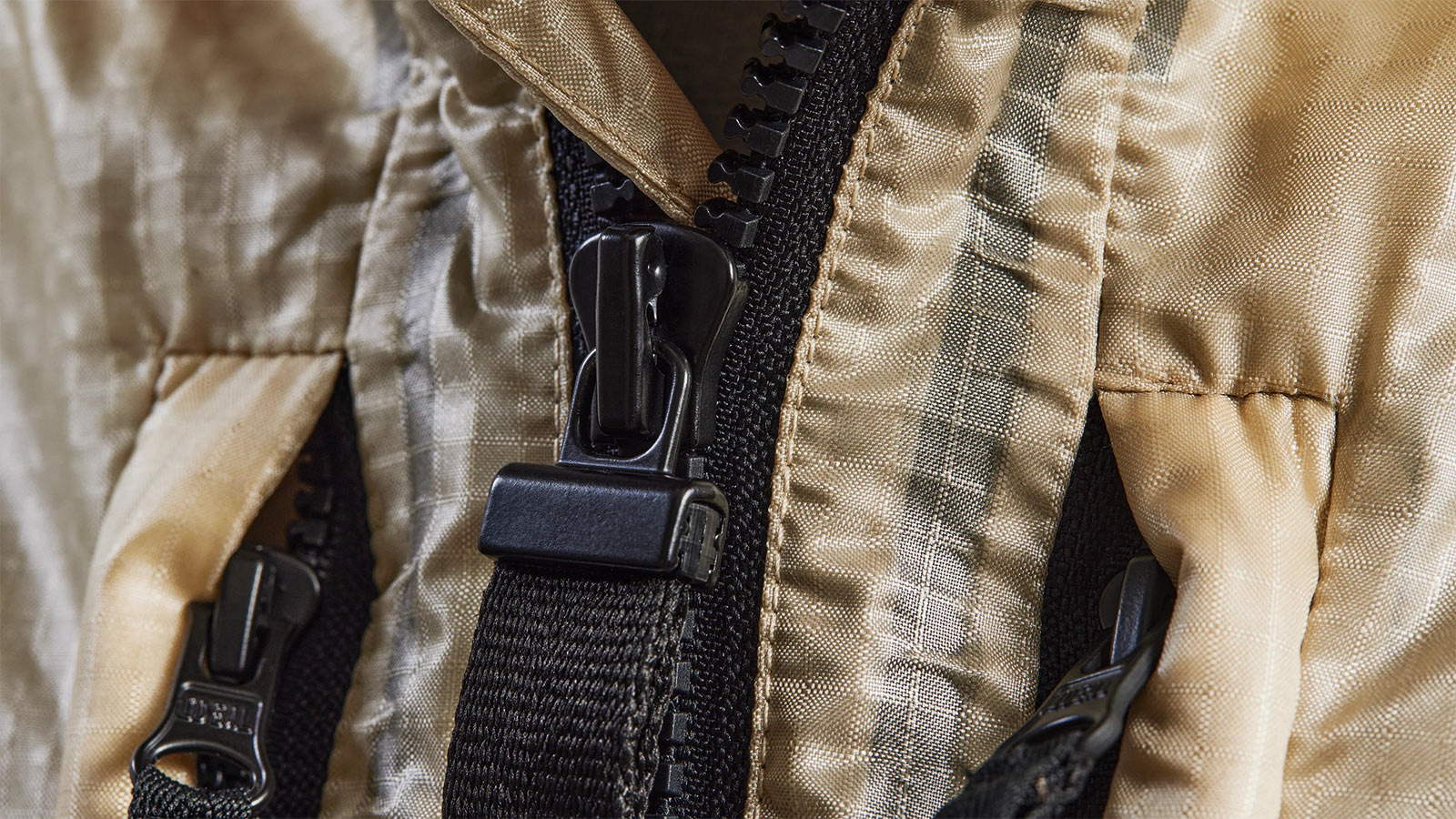 The Vollebak Martian Aerogel Jacket Features Other-Worldly Technologies ...