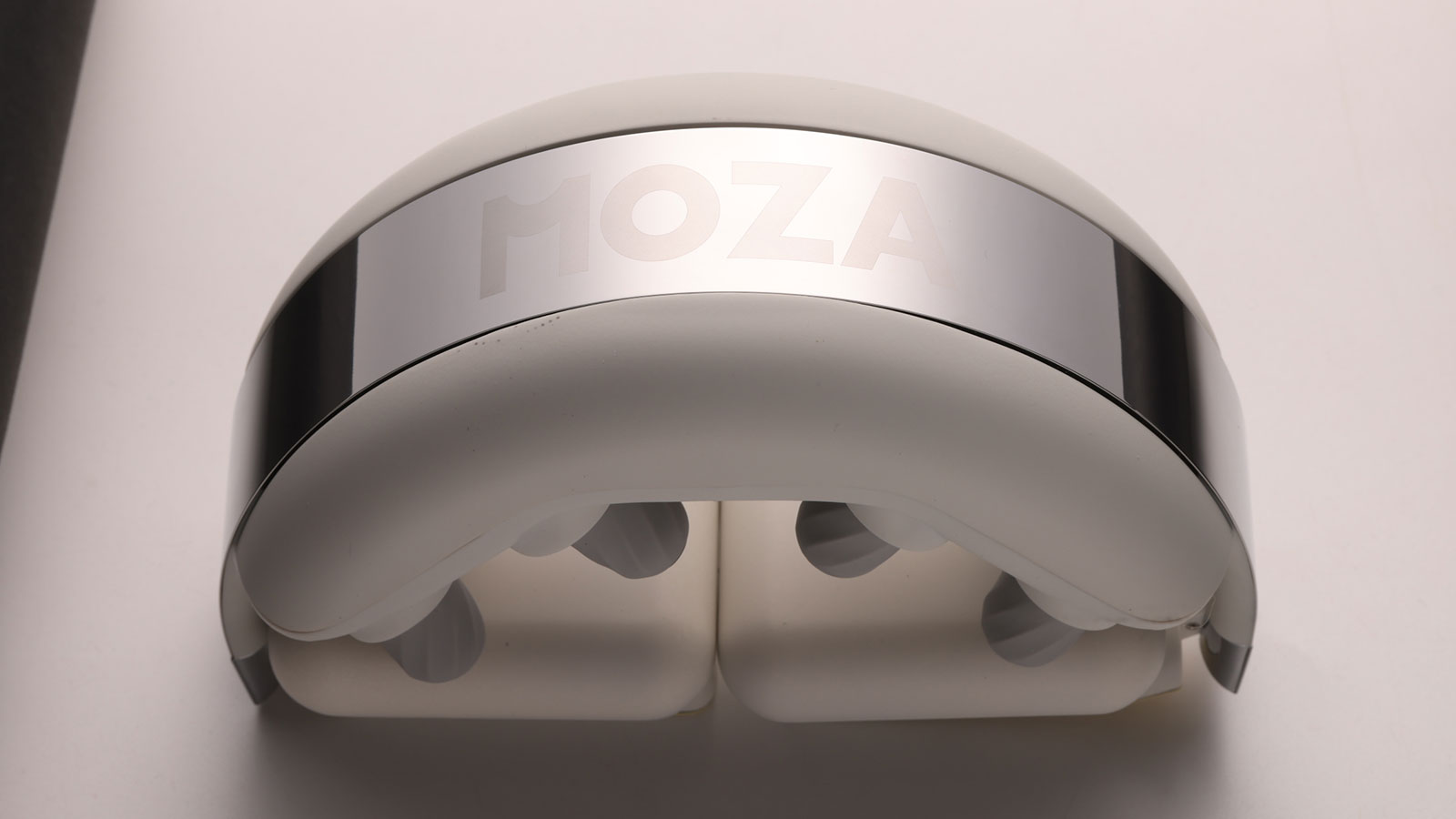 MOZA AI RoboHands: The Ultimate High-Tech 4D Massager For Unmatched Relaxation - IMBOLDN