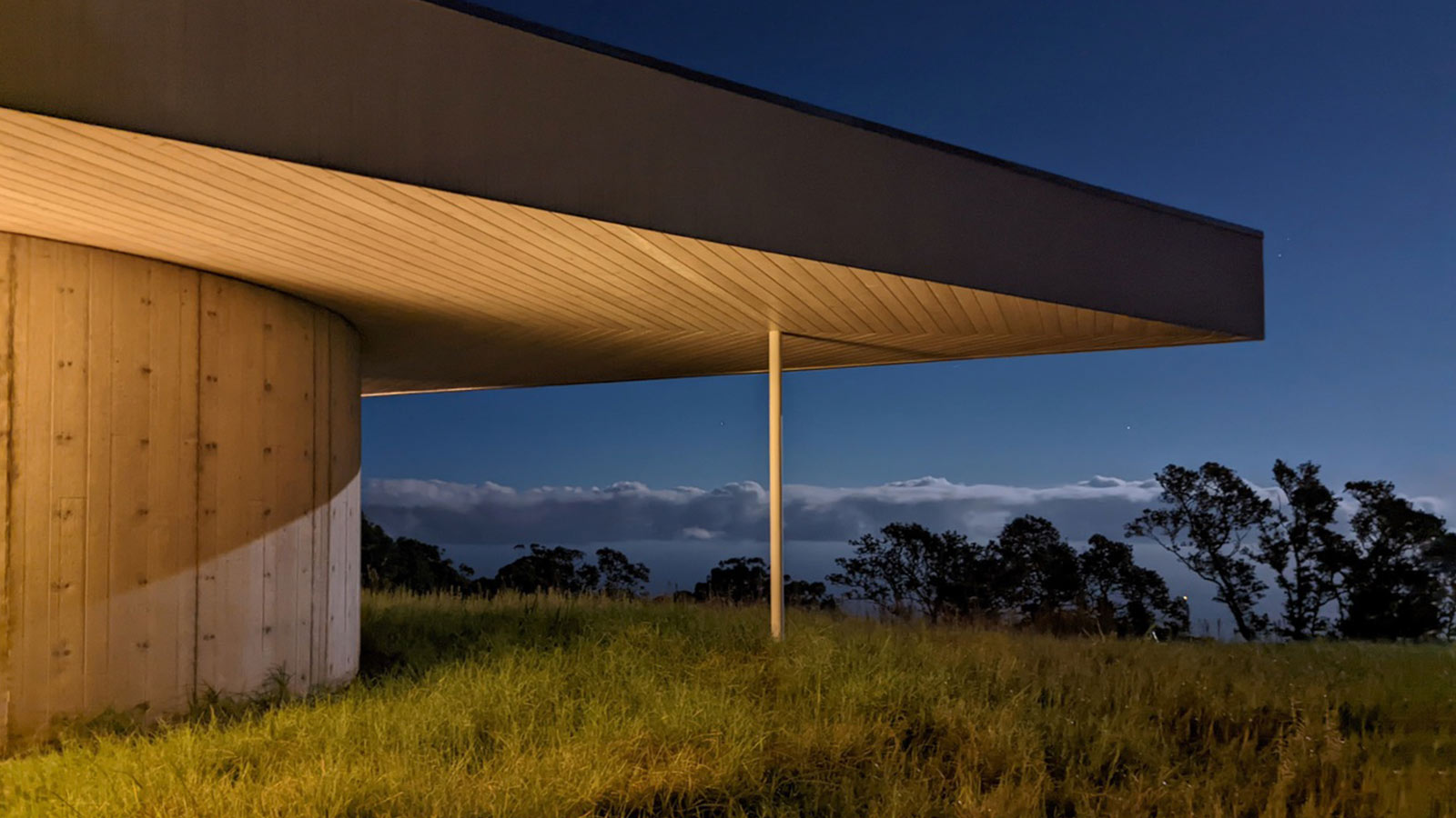 Musubi House Is An Off-Grid Haven On Hawaii's Big Island - IMBOLDN