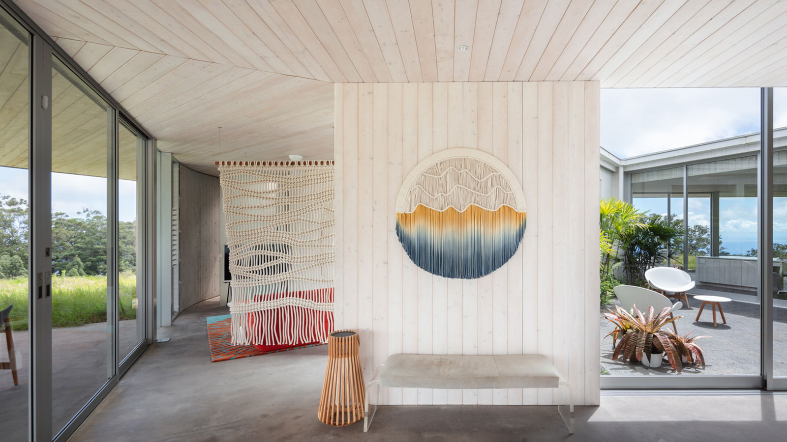 Musubi House Is An Off-Grid Haven On Hawaii's Big Island - IMBOLDN