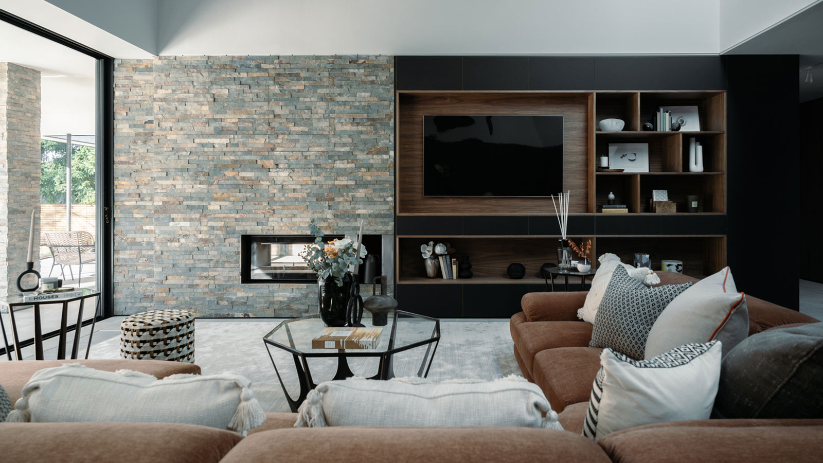 Sandway House Is A Contemporary Oasis That Blurs The Boundaries Between ...