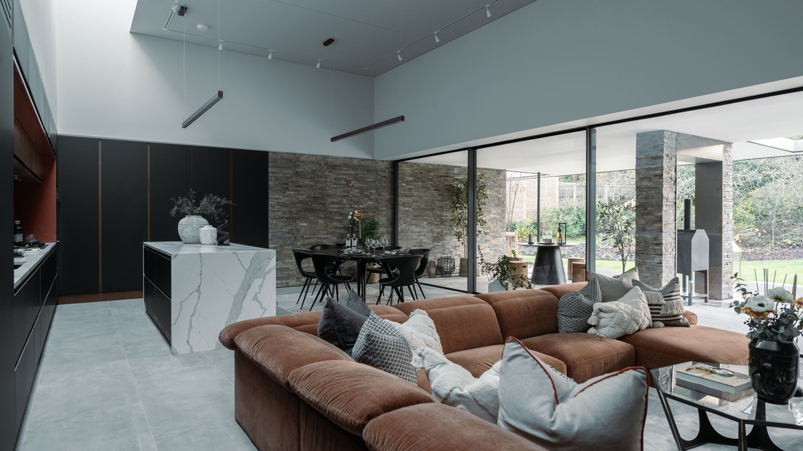 Sandway House Is A Contemporary Oasis That Blurs The Boundaries Between ...