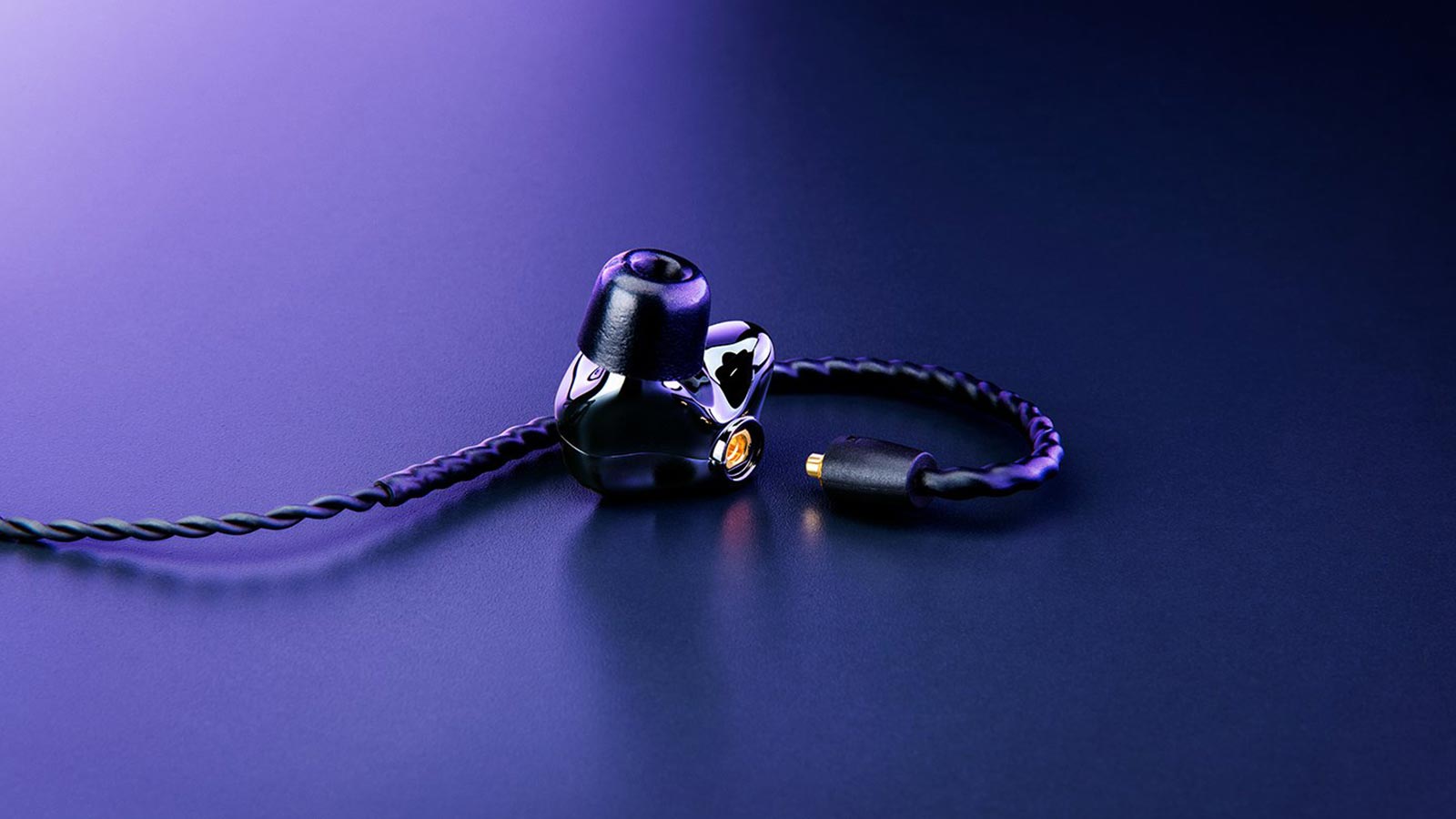 Razer Moray Offers Ergonomic In-Ear Comfort For All-Day Use - IMBOLDN