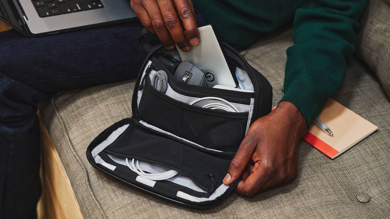 Meet The Aer Pro Brief And Pro Kit For Modern Professionals - IMBOLDN