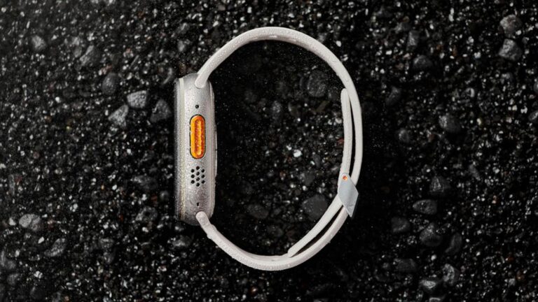 The Elegant Apple Watch Upgrade: Bellroy's Venture Watch Strap - IMBOLDN