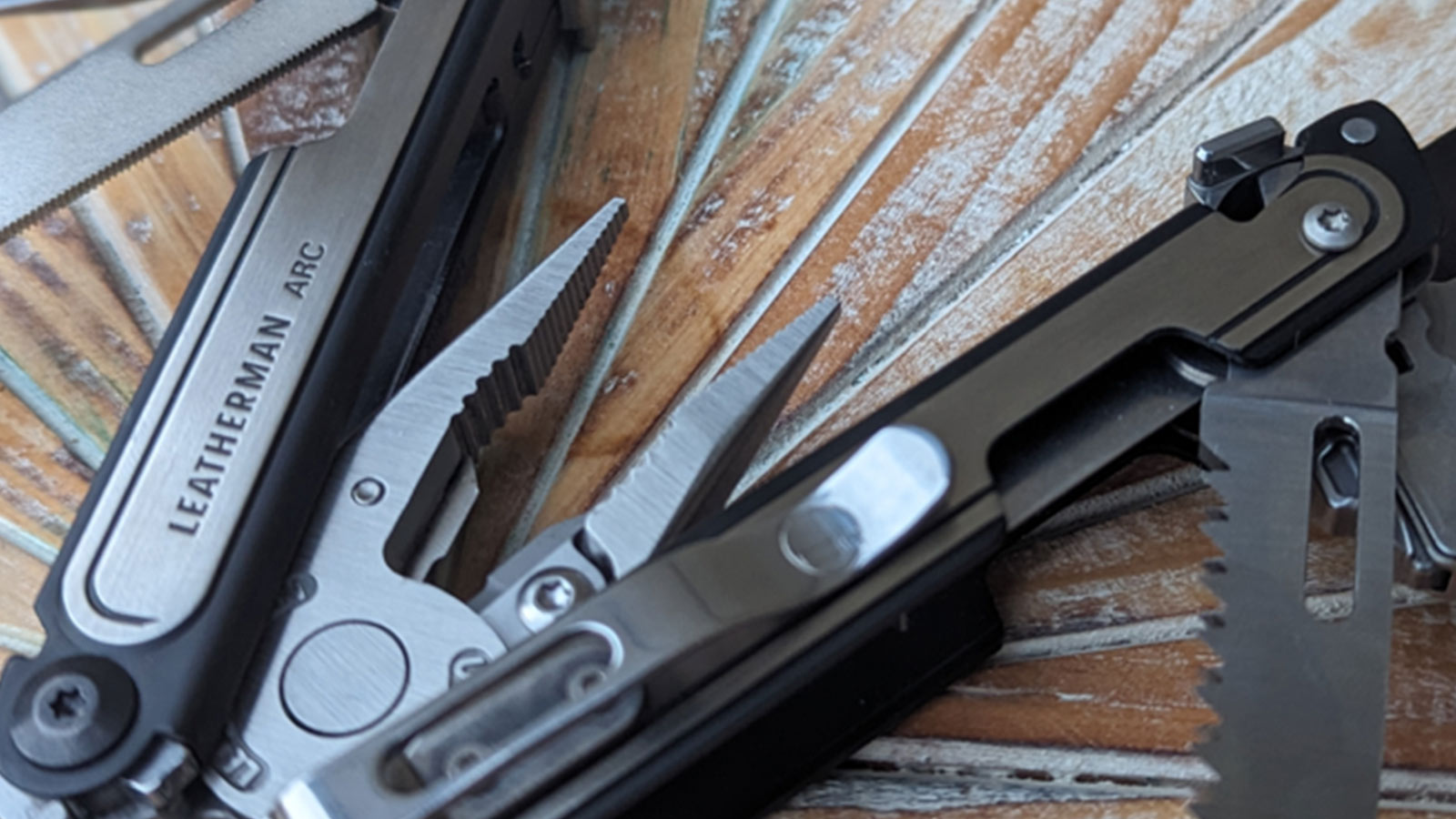 Leatherman’s Arc Multitool Is The Ultimate Premium EDC Companion - IMBOLDN
